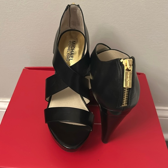 MICHAEL Michael Kors | Shoes | Black Michael Kors Platform Zip Up Heels ...